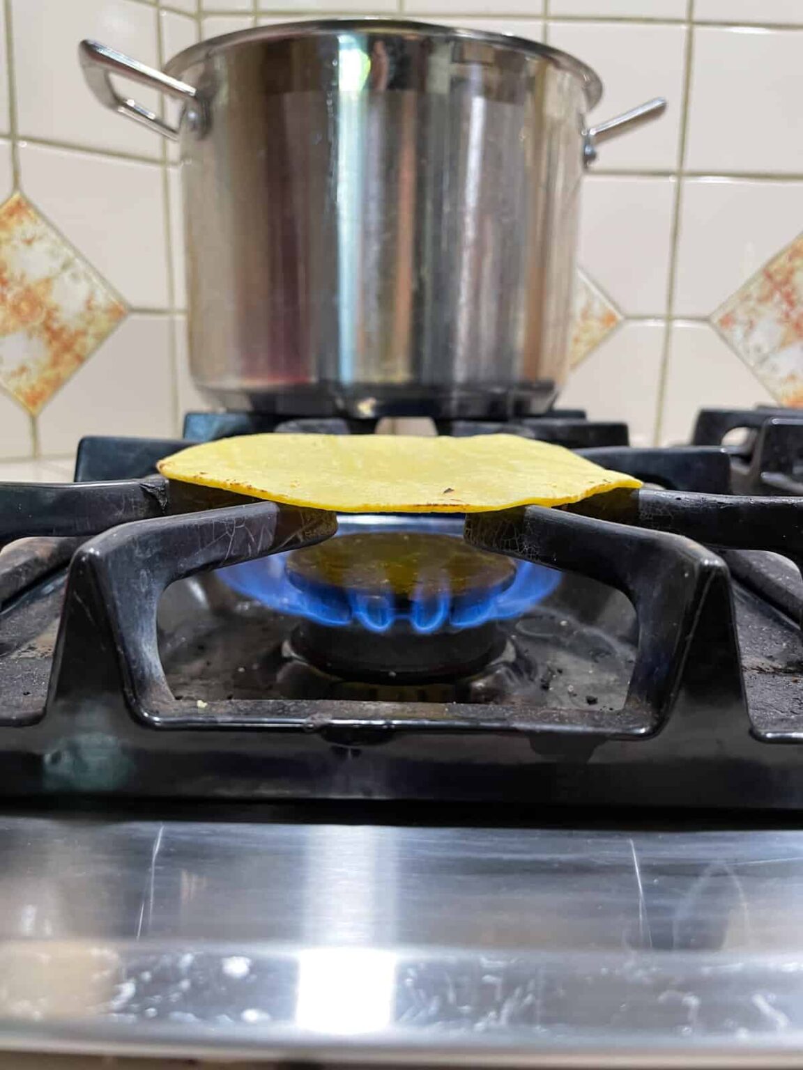 How to Warm Corn Tortillas on a Gas Stove Burner - Very Veganish