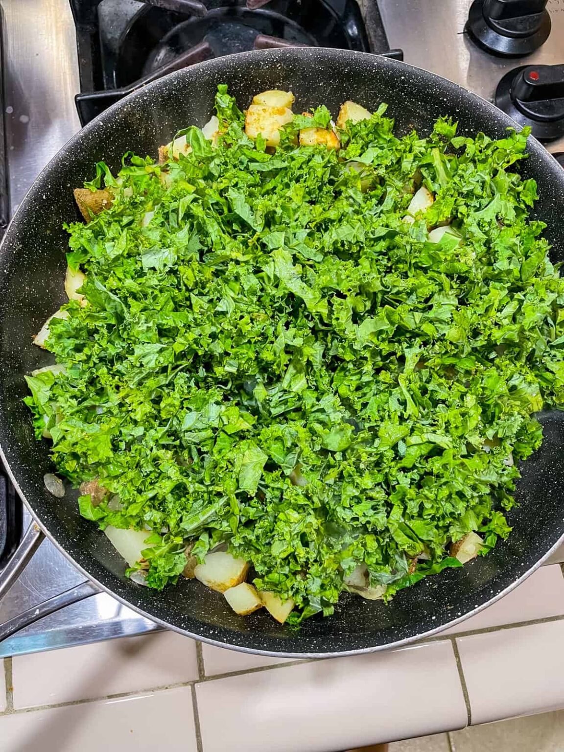 15-Minute Skillet Potatoes and Kale with Salsa (oil-free) - Very Veganish