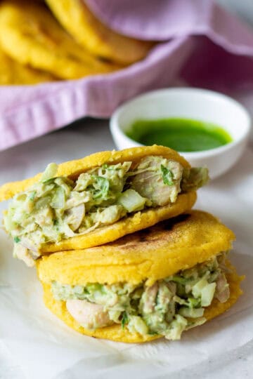 Venezuelan Arepa Reina Pepiada Vegana with Jackfruit and Avocado - Very ...
